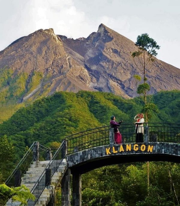 Melihat Puncak Terbaik Merapi Dari Bukit Klangon - Badan Otorita Borobudur