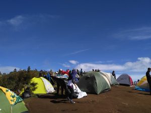 Gunung Prau Jadi Salah Satu Rute Dieng Caldera Race 2024 - Badan ...